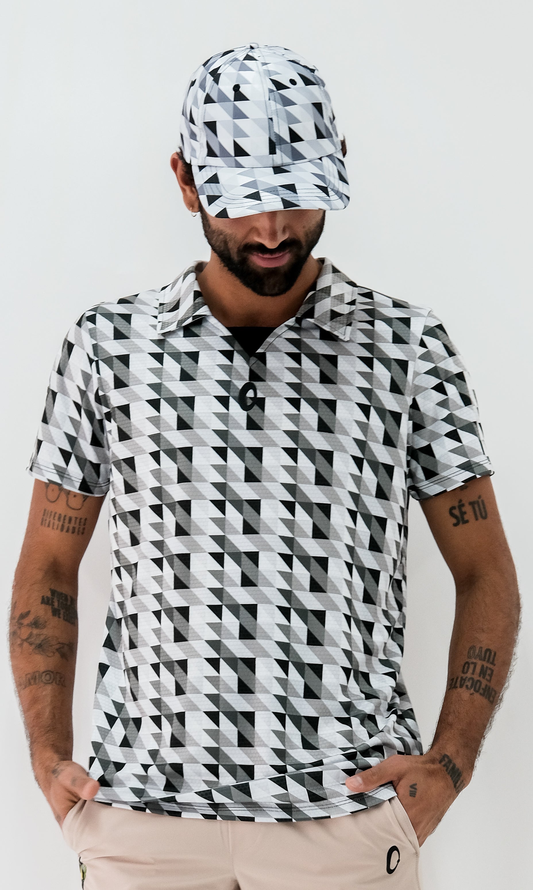 Polo Hombre Sin boton Triangulos – The O